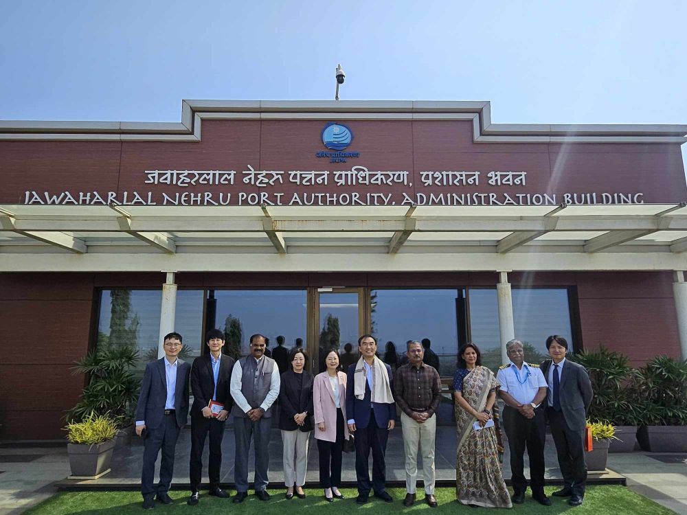 Ambassador Lee meets with Mr. Unmesh Sharad Wagh, Chairman of ...