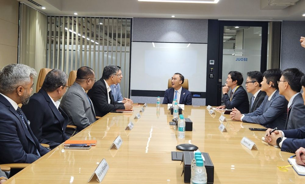 Ambassador Lee visits Mirae Asset India in Mumbai, discusses financial ...